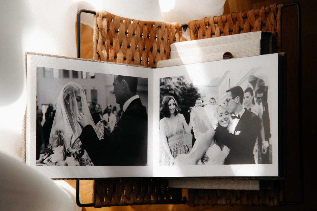 The Wedding Book - Ladies and Gentlemen Weddings